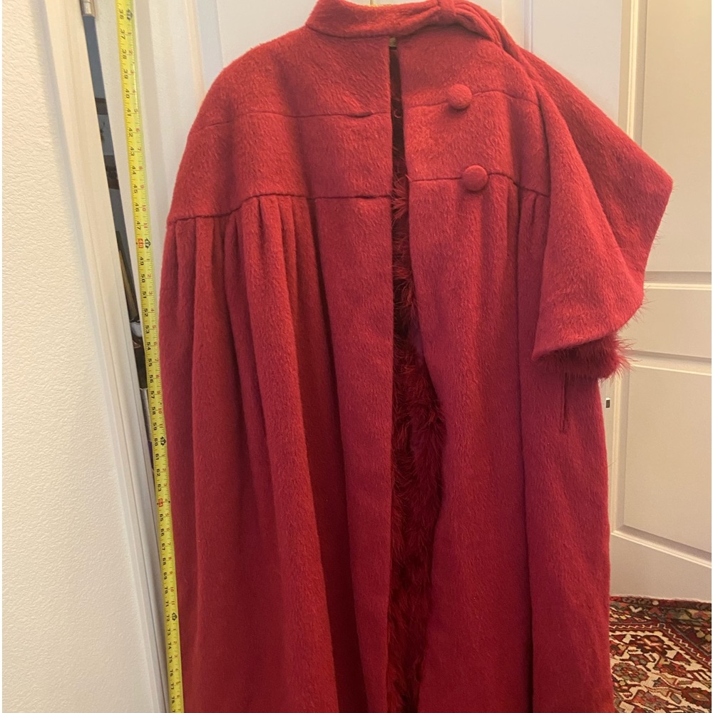 Fabulous Wool And Ostrich(?) Feather Vintage Long Cap… - Gem